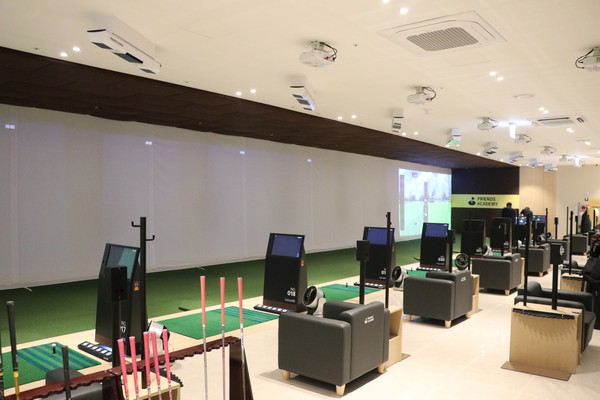 (부산 명지 핫플레이스1) 카카오프렌즈아카데미 명지IC점 강희조 회장, ‘골프연습장의 파란’